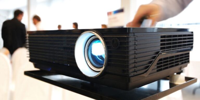 Os 4 Melhores Projetores com Custo-Benefício em 2025: Multilaser, Epson ...